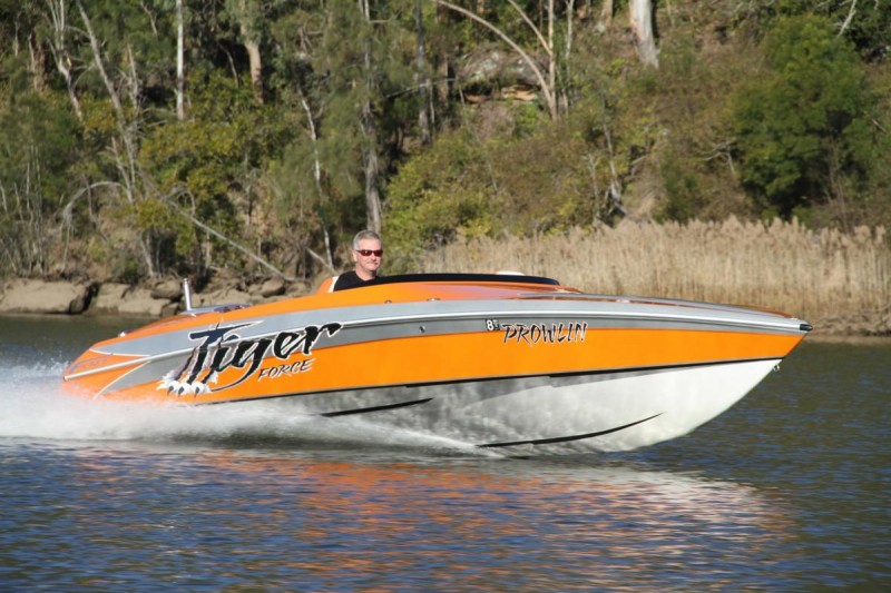 Force F21/F21s Social Sterndrive | Force Boats